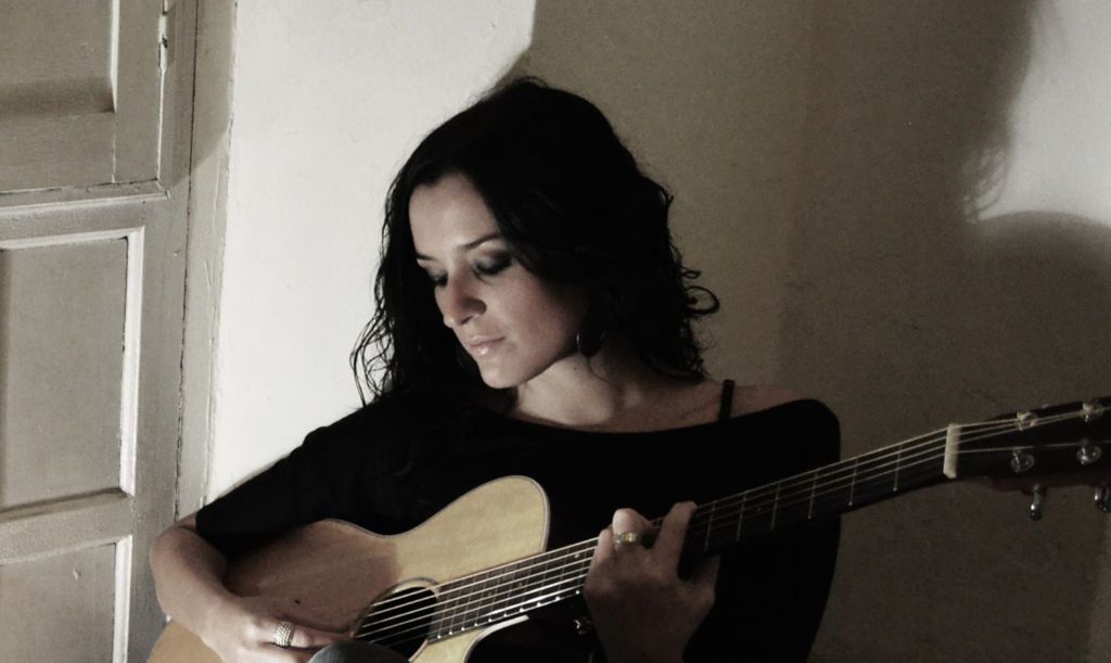 Sara Marín: Concierto acústico en el Fraguel.